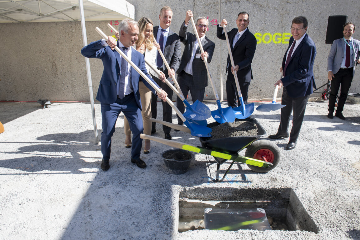 La CPEG lors de la pose de la première pierre du Centre de chirurgie ...